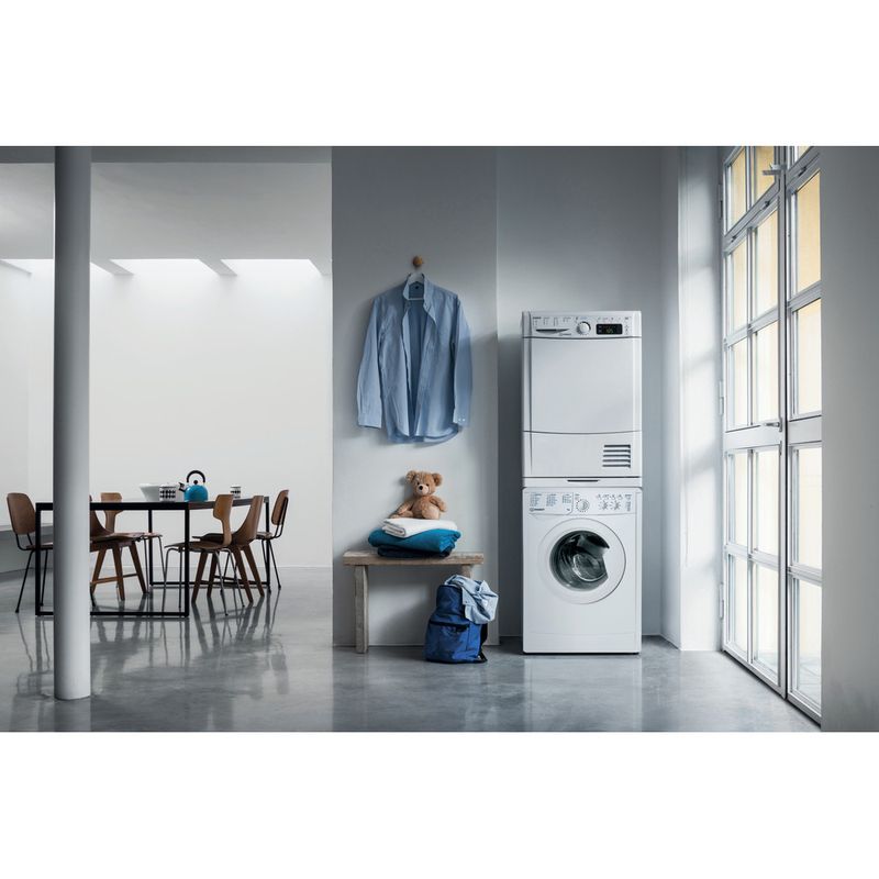Freestanding Washing Machine Indesit IWC 71252 W UK N